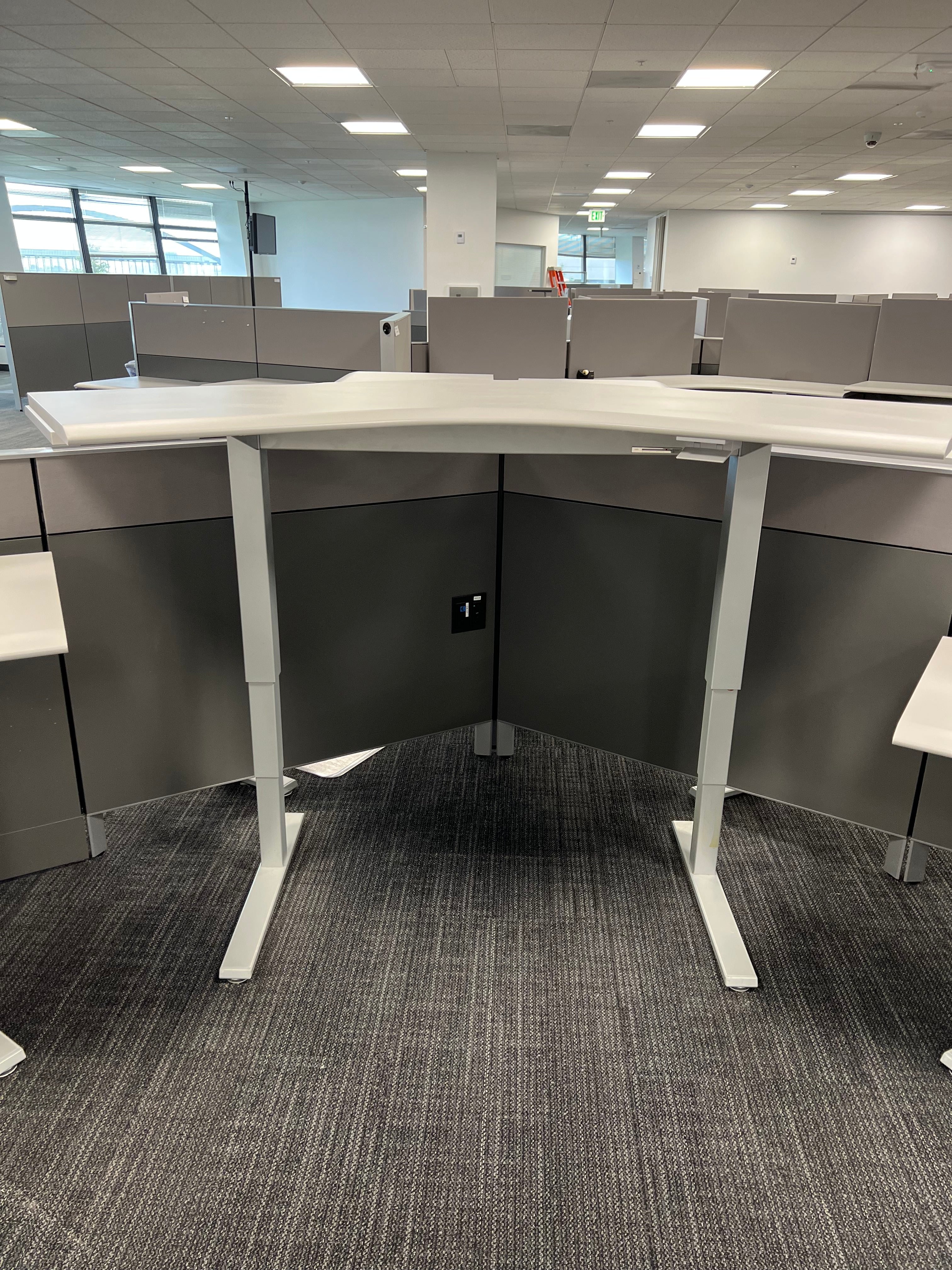 Humanscale Float Adjustable Height Desk – LCOF